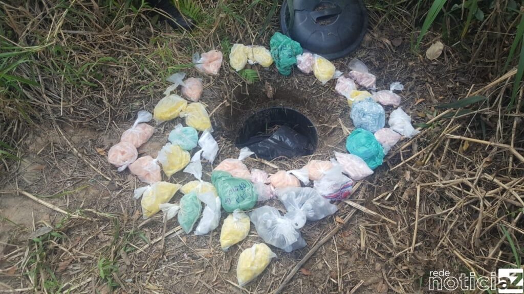 Apoio Tático localiza tambor com 40 "mulas" de drogas - Rede NoticiaZ
